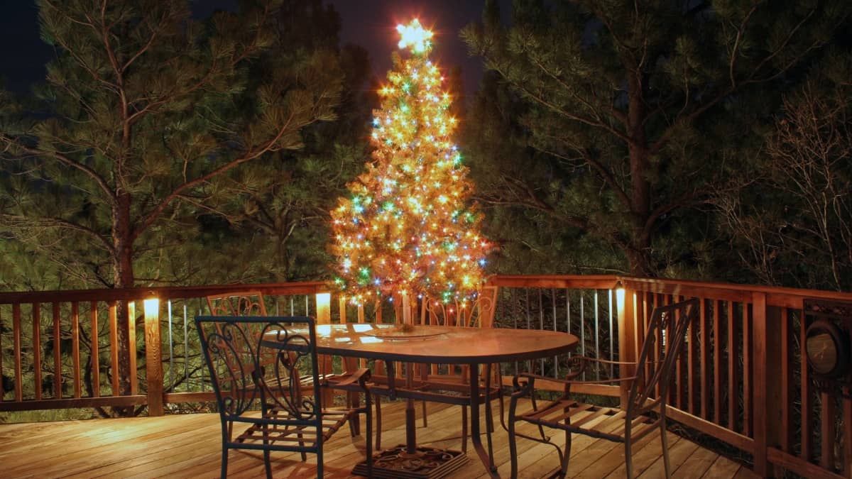 How To Make Your Deck Cozier For Winter and Extend Your Outdoor Season